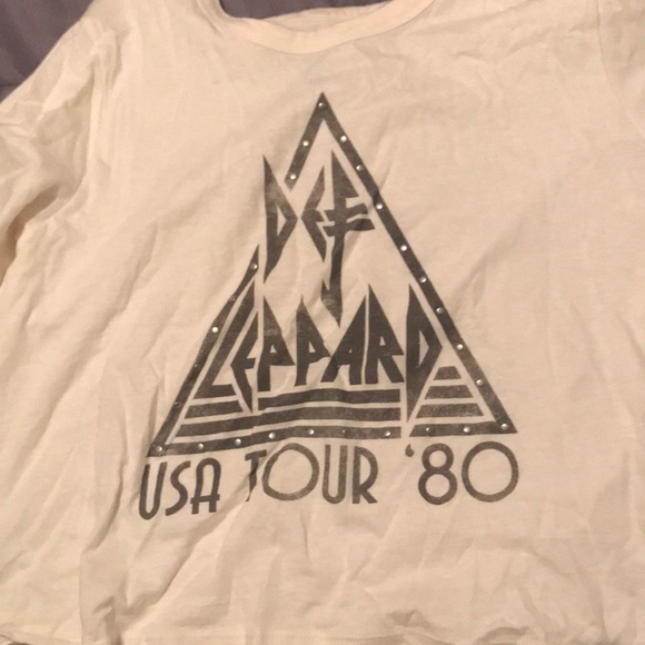 American Eagle Outfitters | Tops | Def Leppard Cropped Tee | Poshmark
